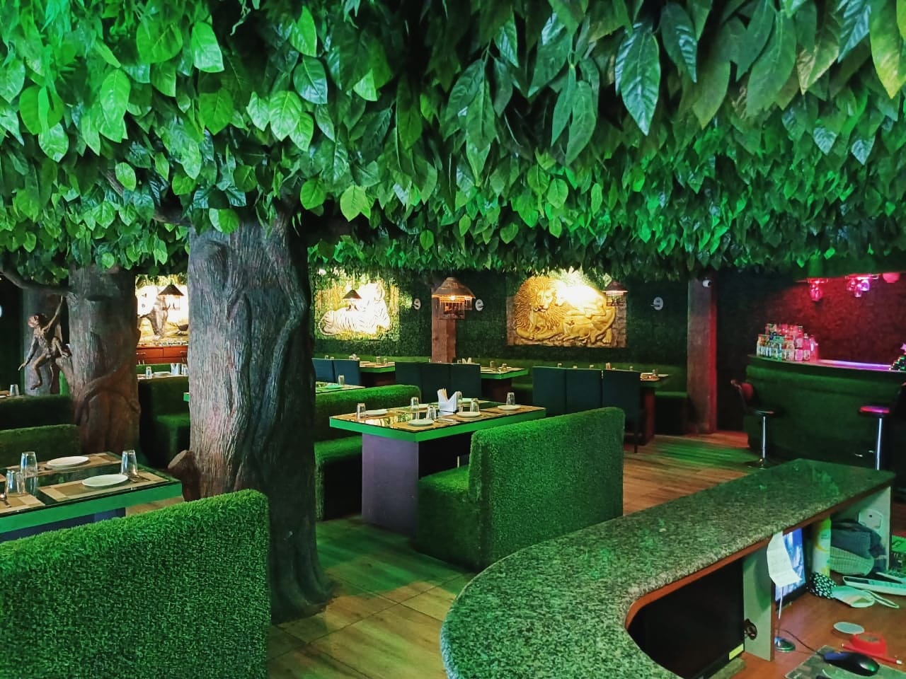 Image Gallery - Jungle Restaurant